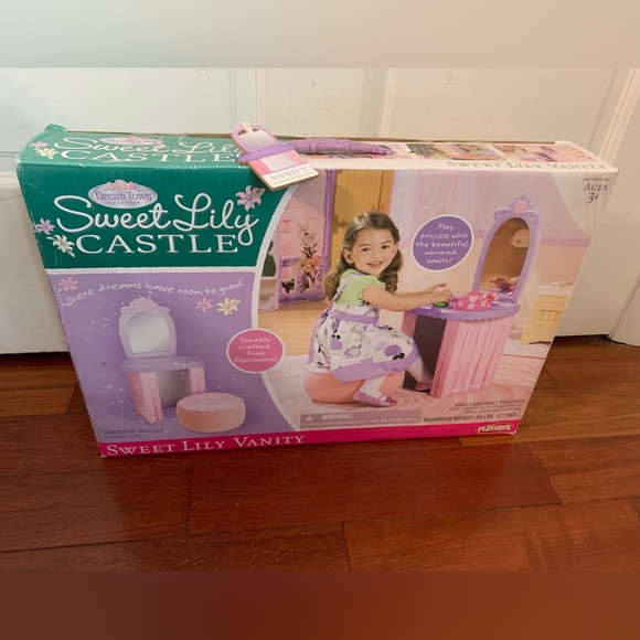 Playskool | Toys | New 206 Playskool Sweet Lily Vanity Dream Town ...
